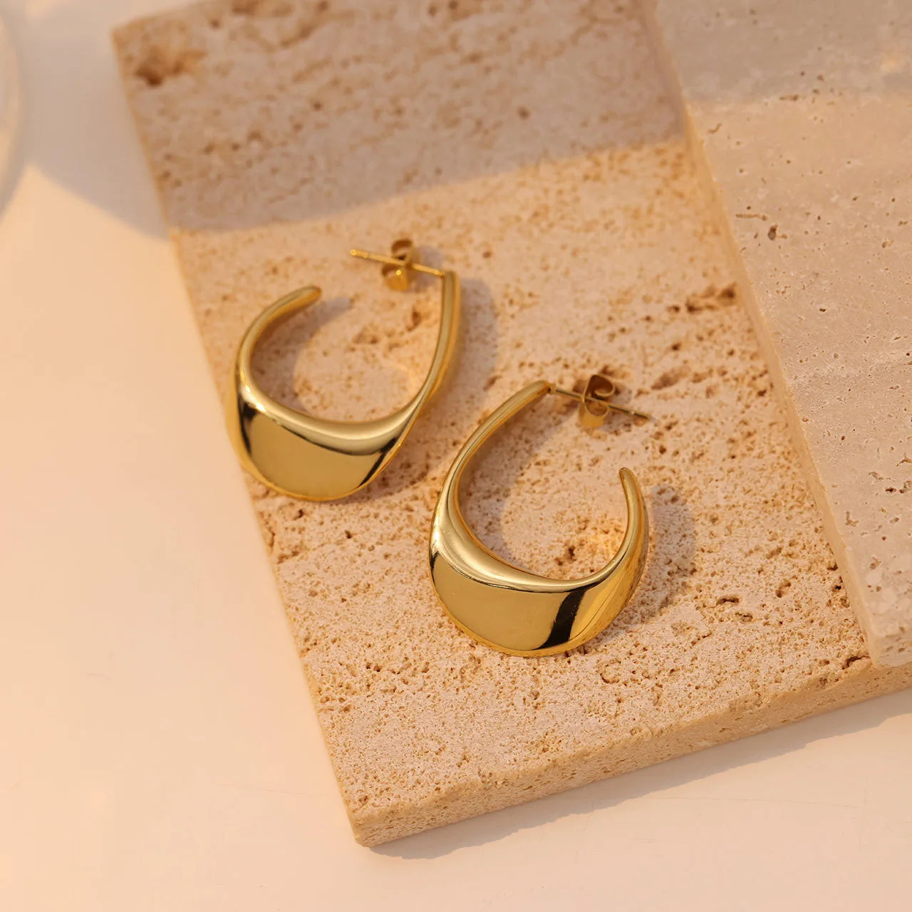 Dafne Gold Earrings – D’Steel Gallery